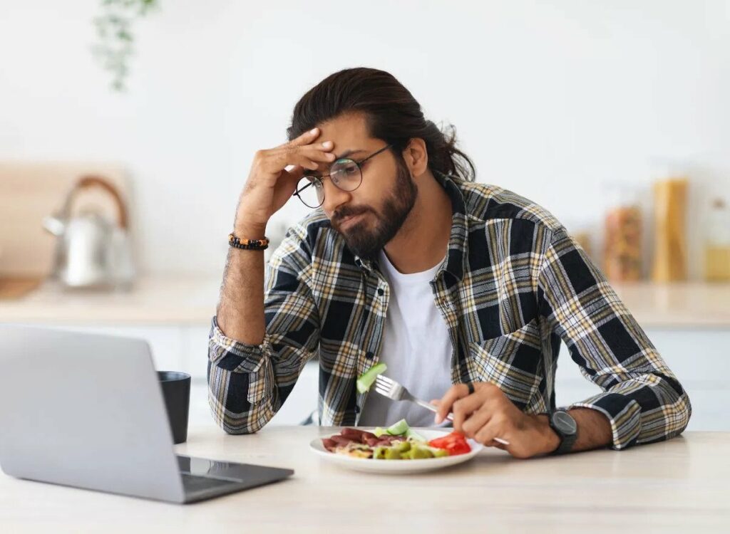 Food Cravings And Hormones: Mastering Effective Management